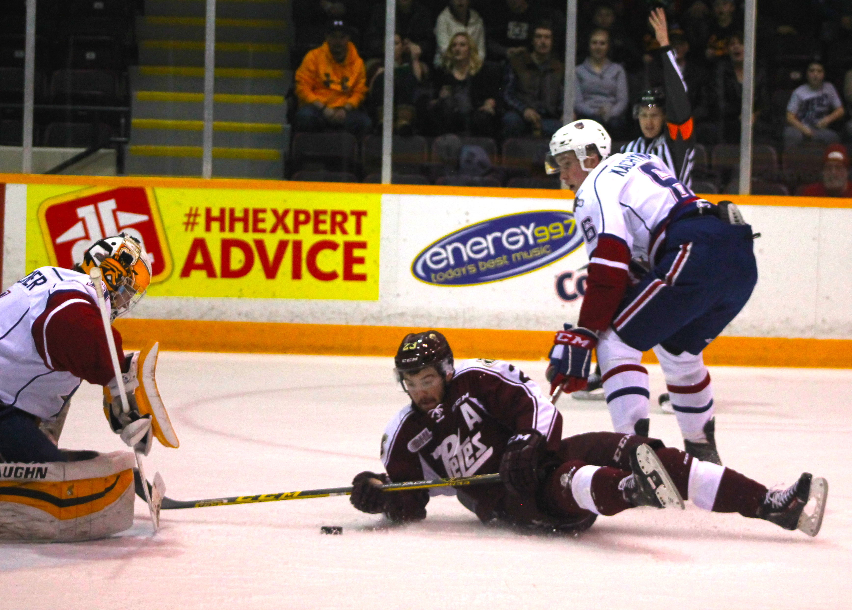 Explosive Second Period Leads Petes Past Bulldogs - Peterborough Petes