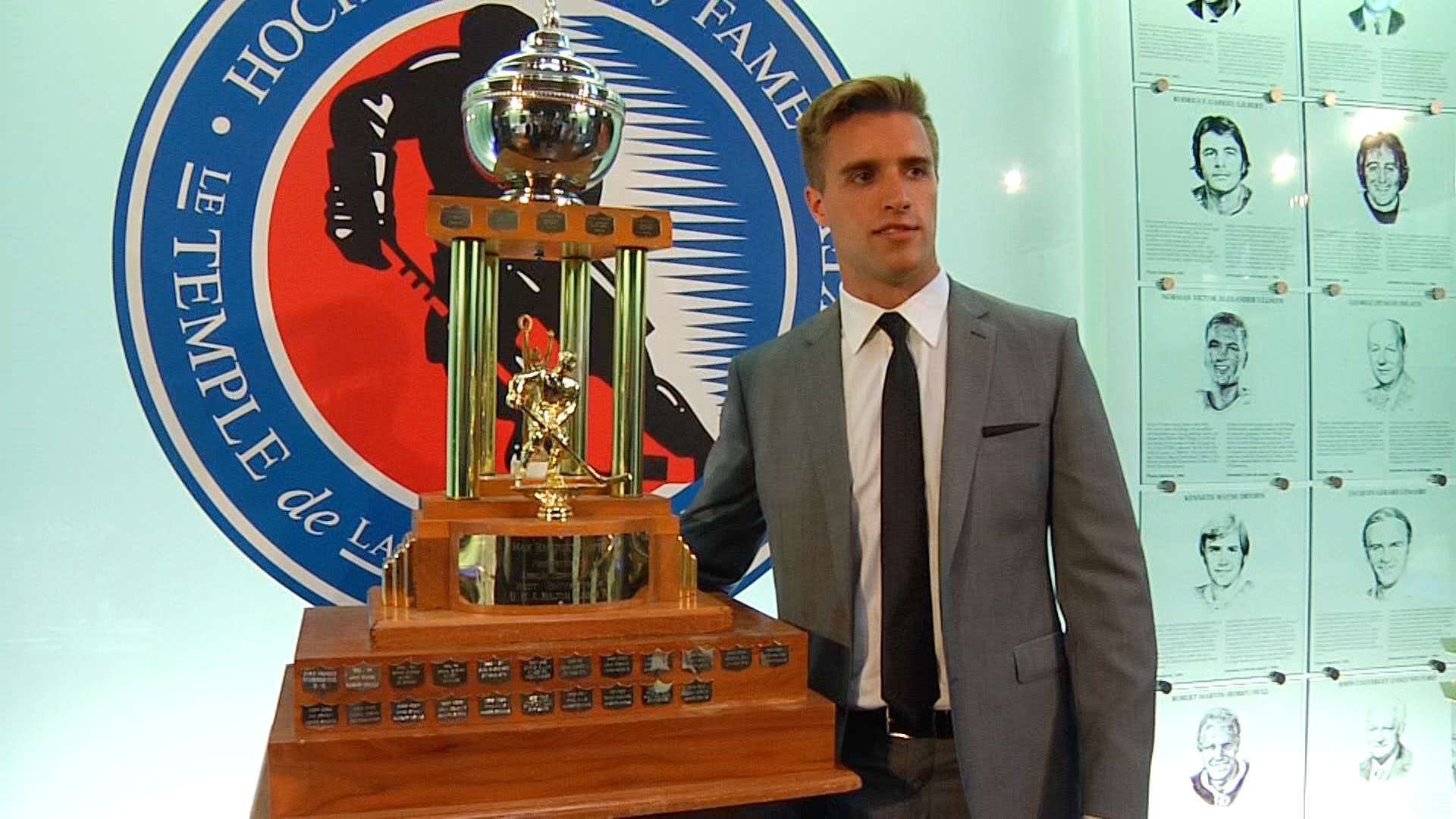 Aaron Ekblad - Max Kaminsky Trophy - Barrie Colts