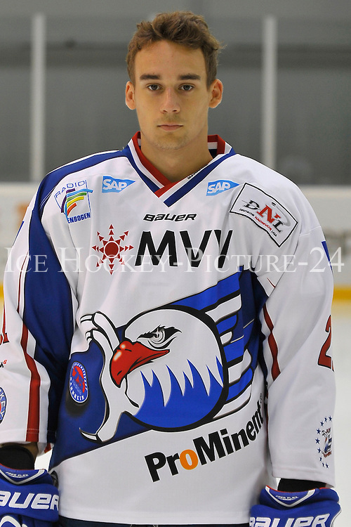 BENDER COMMITS TO KNIGHTS - London Knights