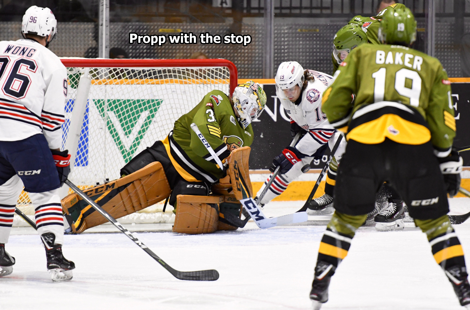 Battalion defeats Oshawa - North Bay Battalion