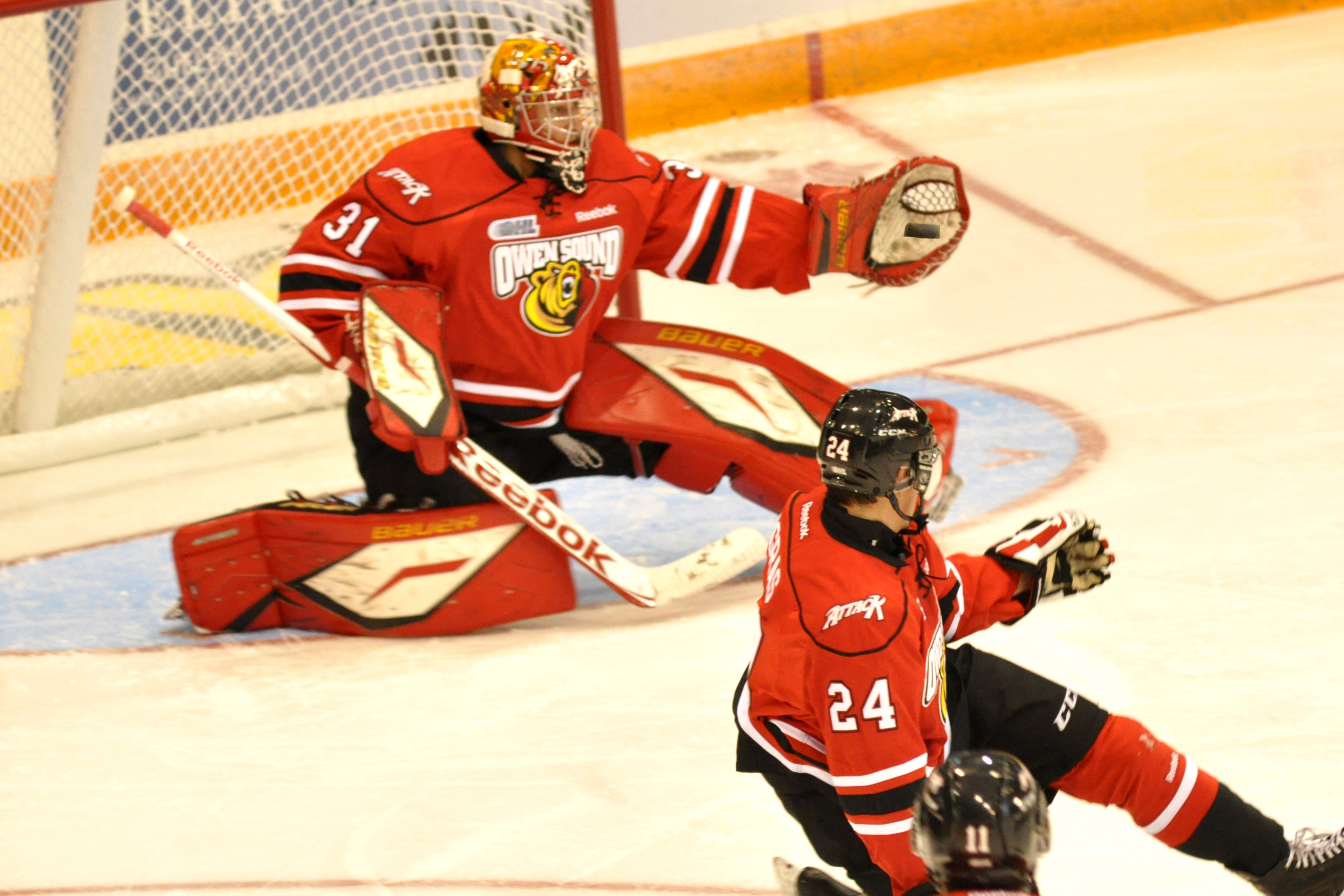 Attack Rain on Storm in Third Period - Owen Sound Attack