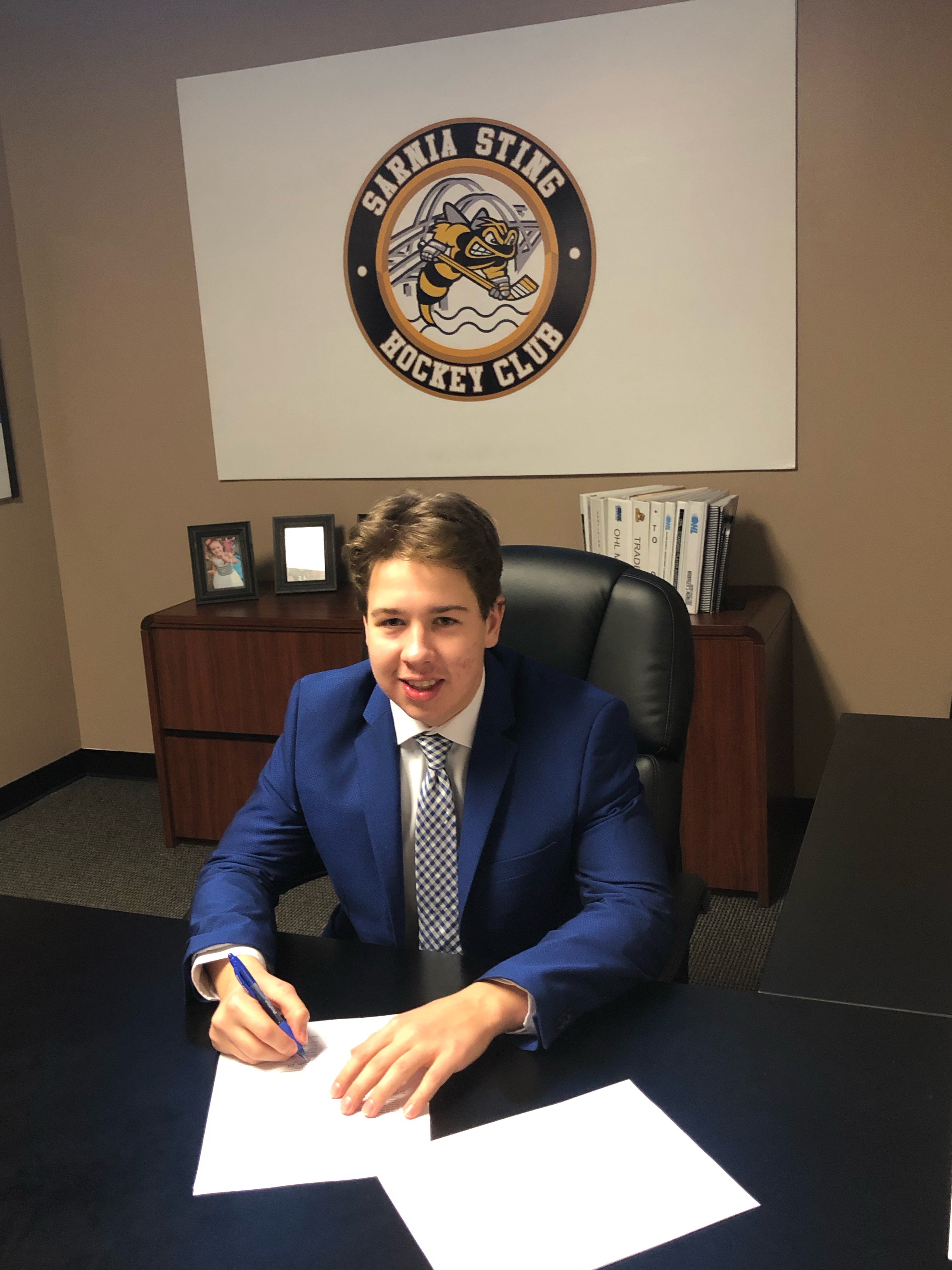 Sarnia Local Nolan DeGurse Signs with the Sting - Sarnia Sting