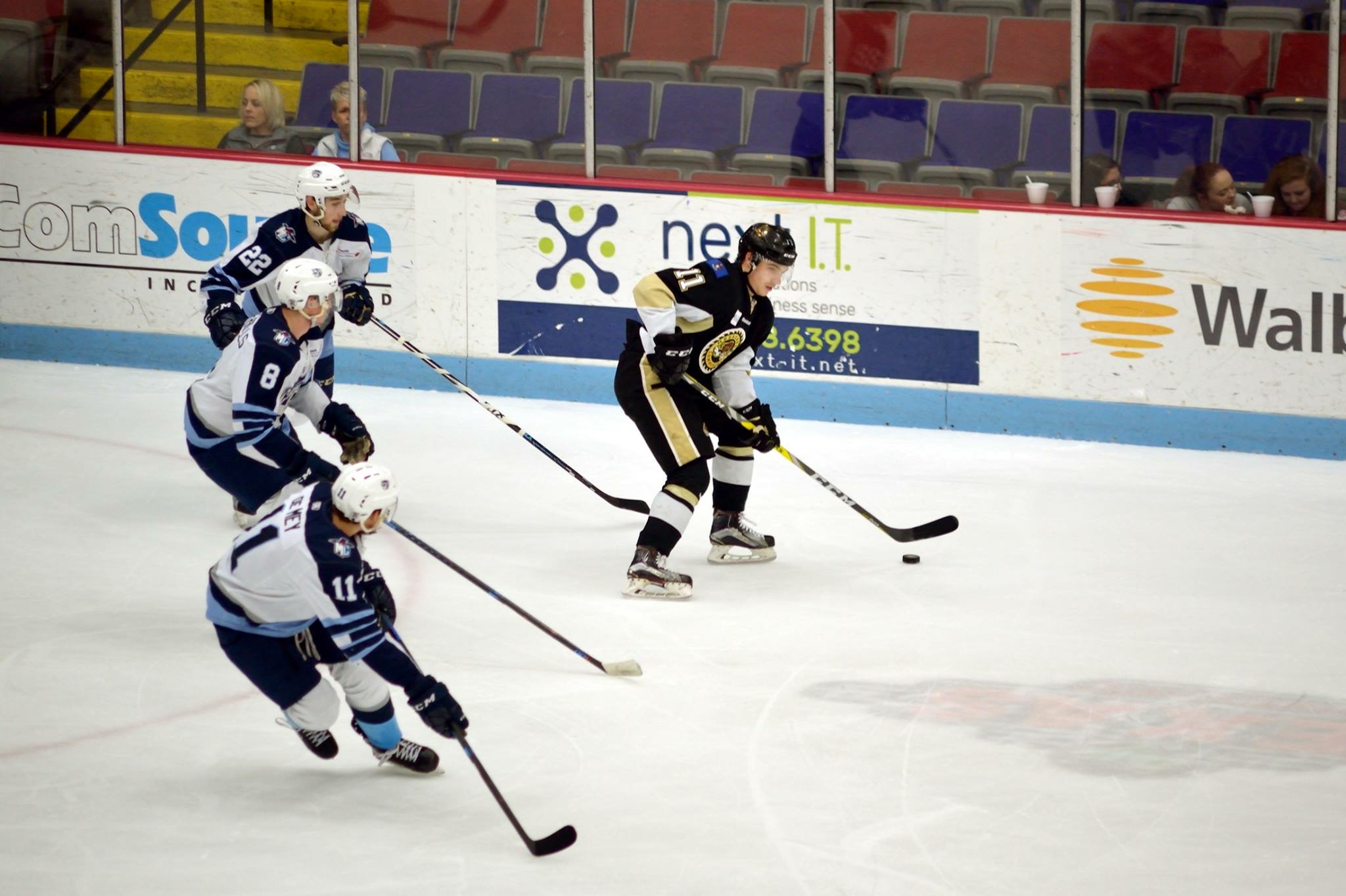 Howdeshell commits to Greyhounds - Soo Greyhounds