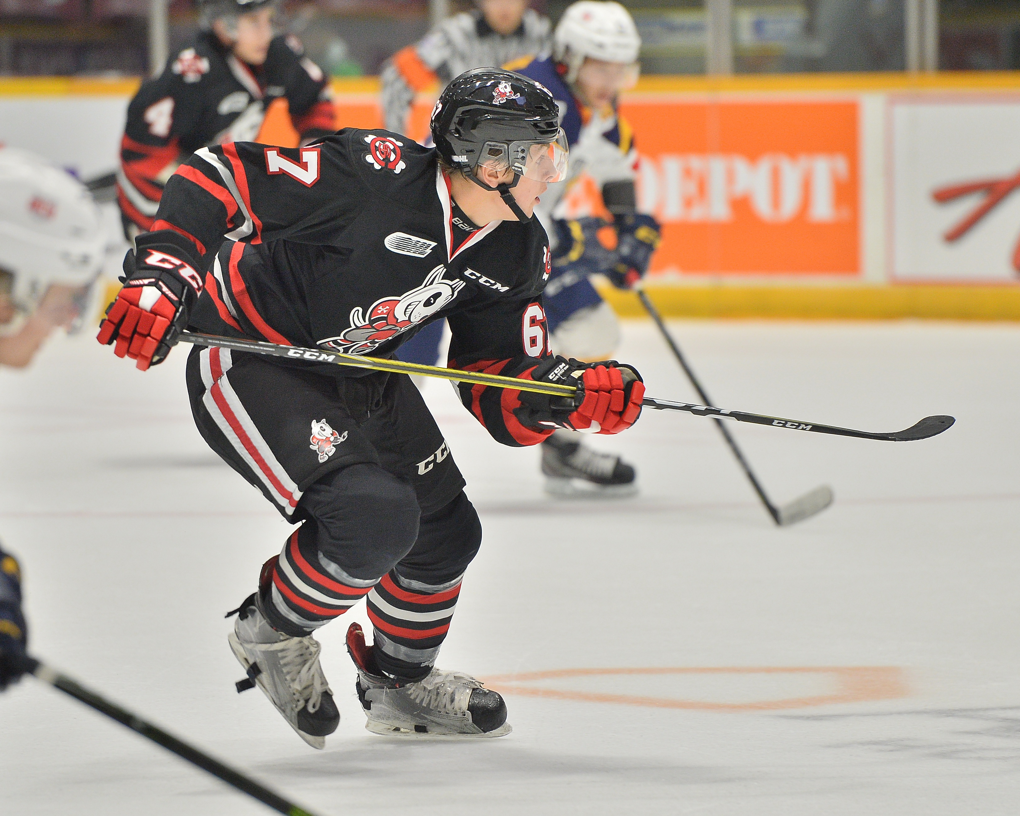 DEFENCEMAN SHANKAR ACQUIRED FROM NIAGARA - Windsor Spitfires