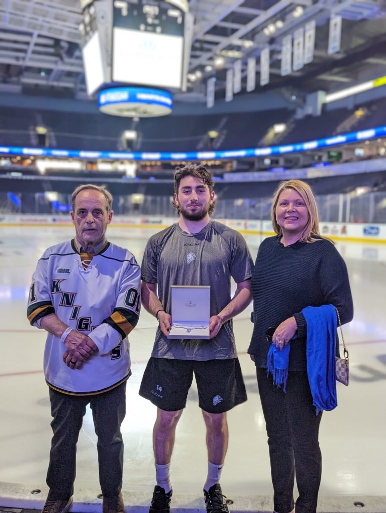 GORDONS GOLD COMMUNITY PLAYER OF THE MONTH - London Knights