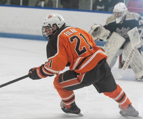 Michigan Native Zach Filak Commits to the Sting - Sarnia Sting