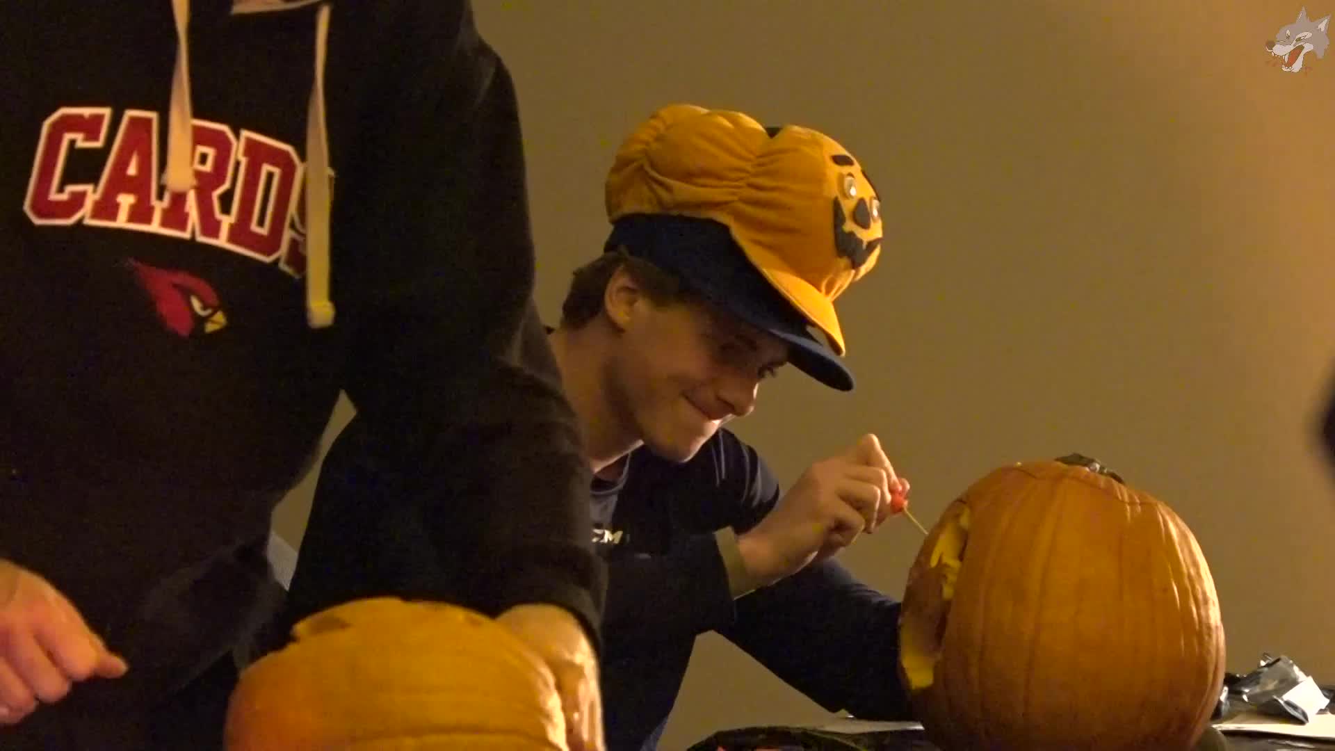 The Pack Carve Pumpkins - Sudbury Wolves