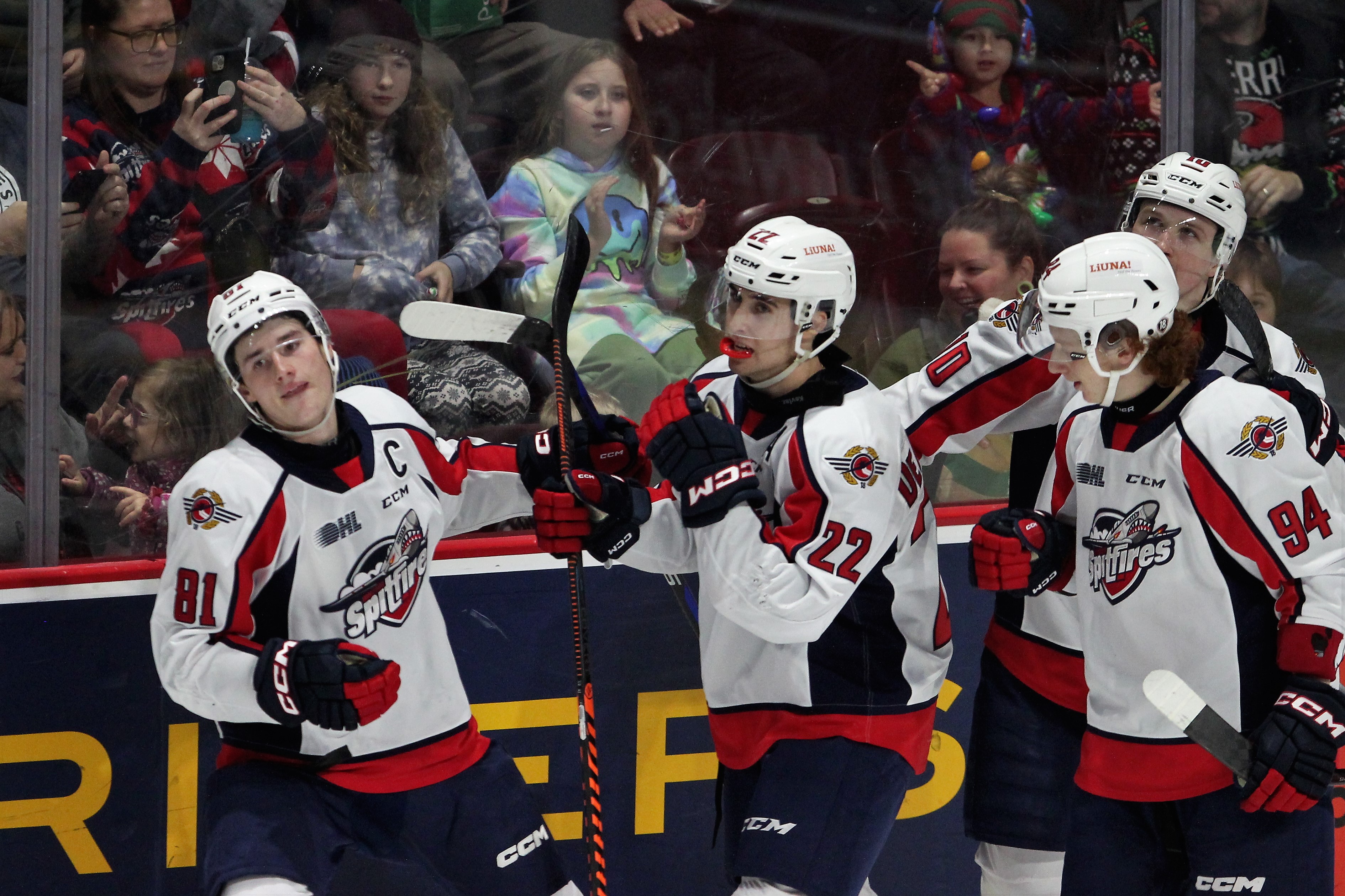 Spitfires Hold on to 5-4 Win over Attack - Windsor Spitfires